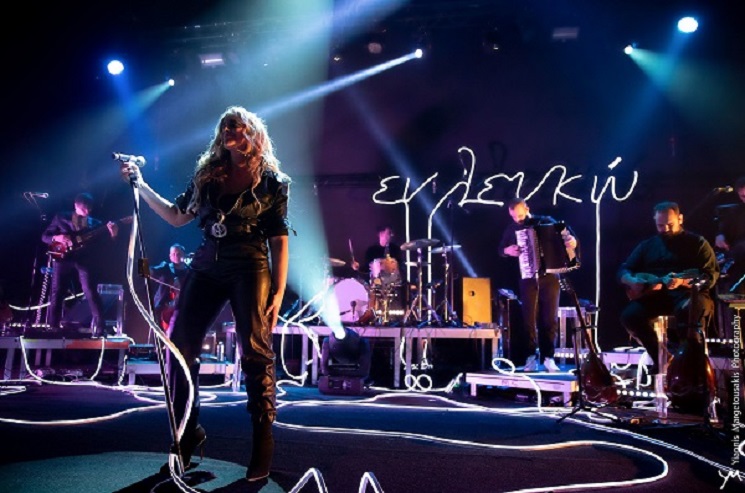 Ν. ΜΠΟΦΙΛΙΟΥ | “ΕΝ ΛΕΥΚΩ” στην Τεχνόπολη – Web Music Radio