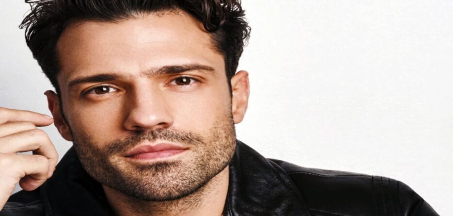 Κωνσταντίνος Αργυρός – «Μια Θεσσαλονίκη» – Web Music Radio