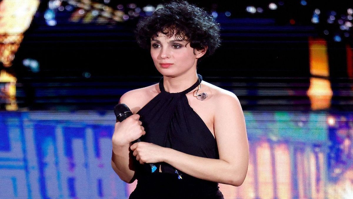 Μετά το “Voila”, η Barbara Pravi μας λέει “Bravo”! | Web Music Radio